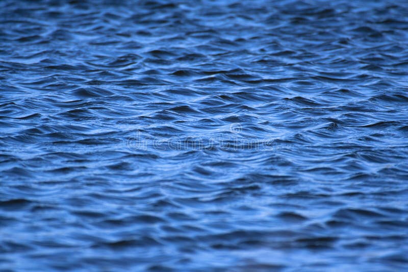 Acqua ondulata immagine stock. Immagine di ondulato, ondulazione - 17002407