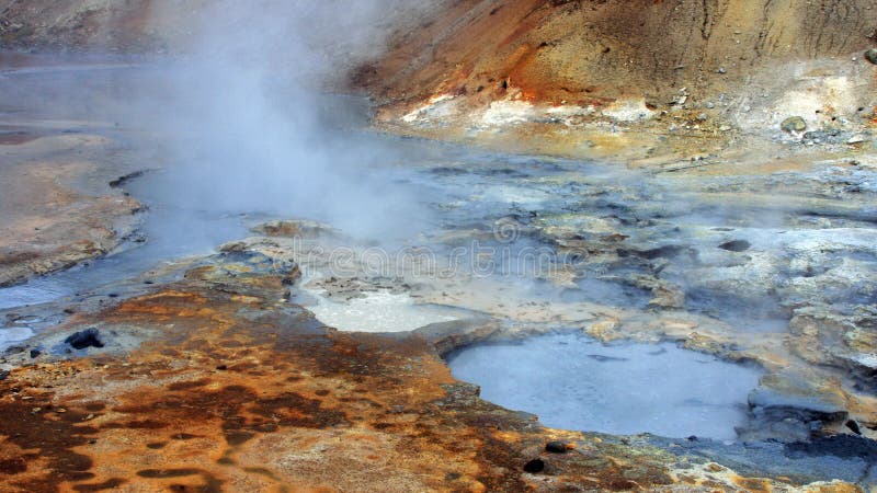 Acque termali in Islanda immagine stock. Immagine di islanda - 78222775