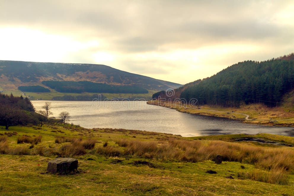 Across Dovestone in Late Afternoon Stock Image - Image of stone, snow ...
