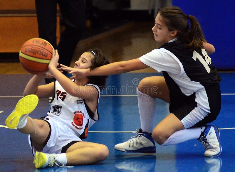 Combats D'Emanuel Cate De Joueur De Basket Pour La Boule Photo ...