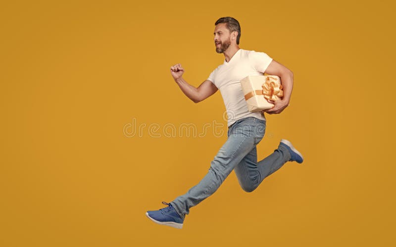 129 Delivery Guy Running Box Stock Photos - Free & Royalty-Free Stock ...