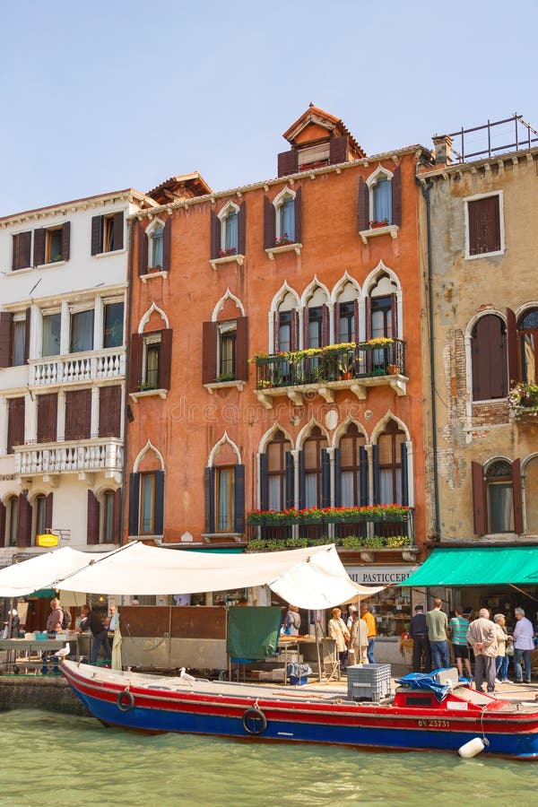 Active Movement on a Canal in Sunny Spring Day,Venice, Italy Editorial ...