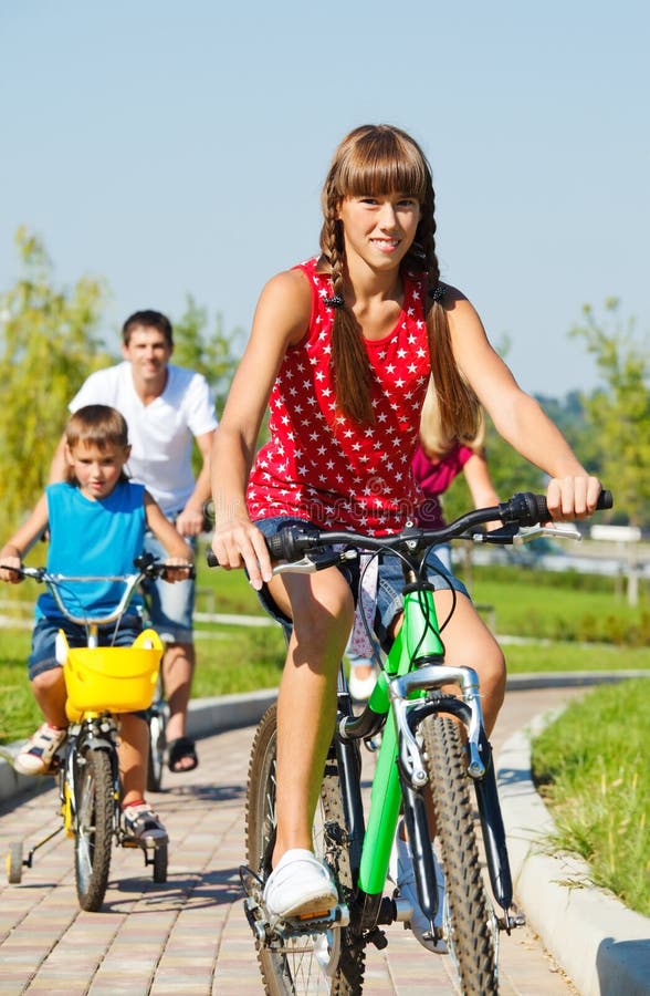 Actividad de ciclo imagen de archivo. Imagen de lifestyle - 31937221