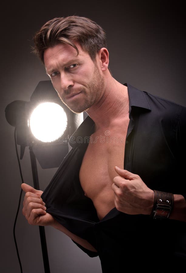 HOLLYWOOD CALIFORNIA editorial image. Image of actor - 22562335