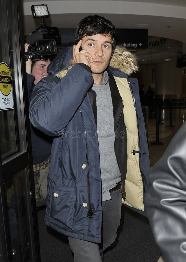 Actor Orlando Bloom at LAX editorial image. Image of male - 14510925