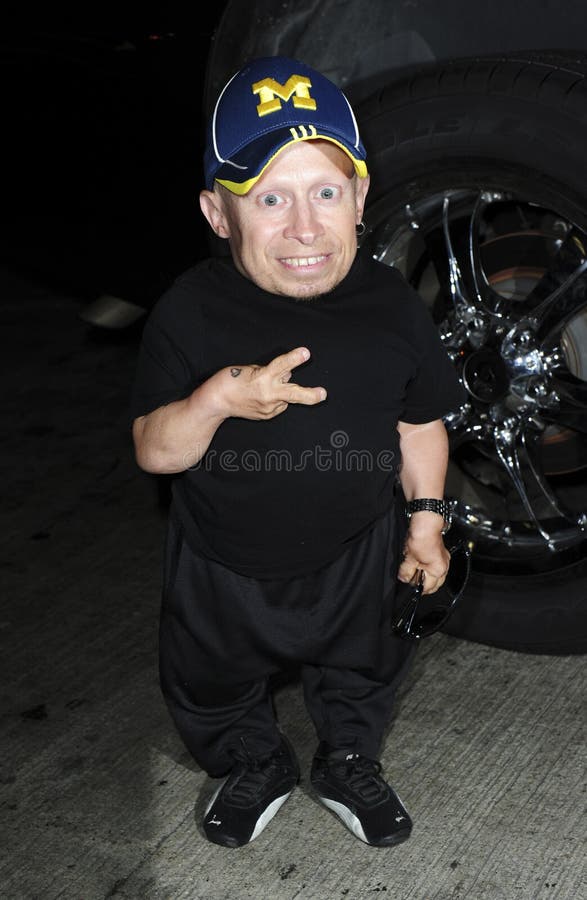 Actor Verne Troyer is Seen at LAX. Editorial Photography - Image of ...