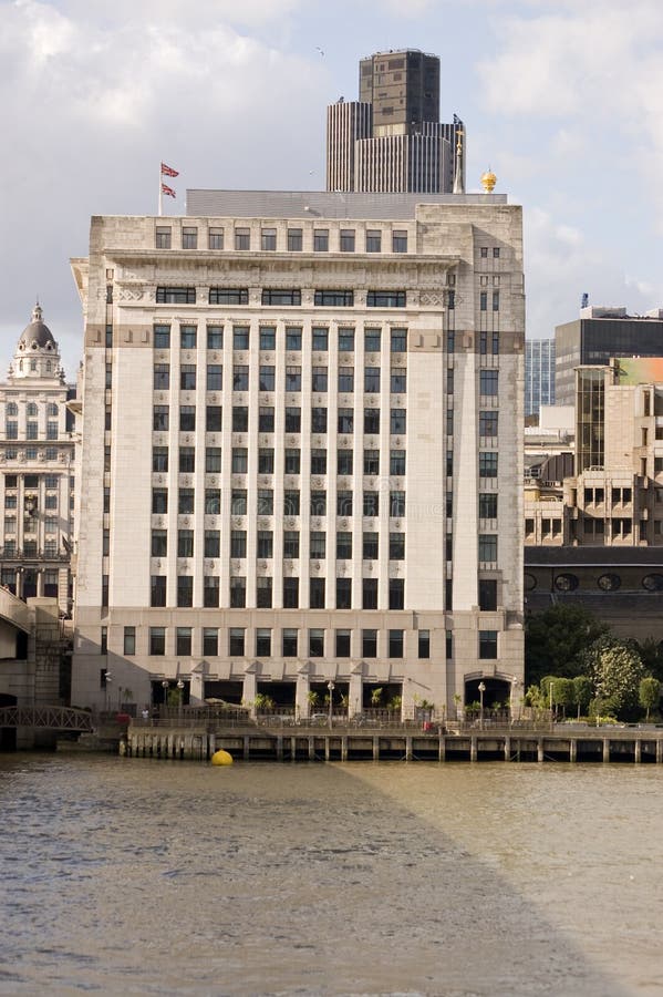 Adelaide House, City of London Stock Image - Image of thames, exterior ...