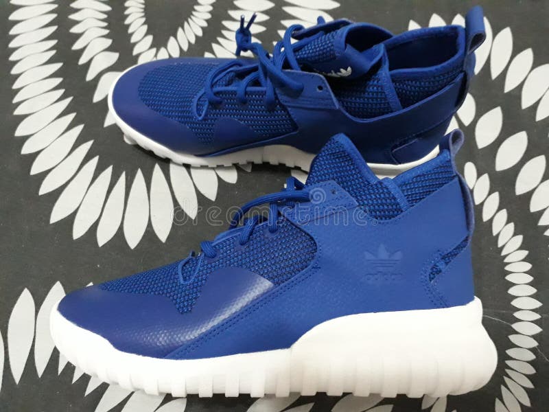 Adidas Tubular editorial photo. Image of sport, clasic - 89934026