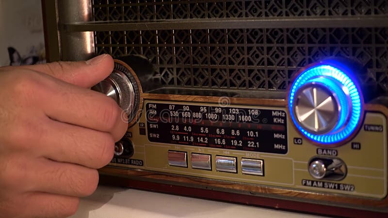 Adjusting the Volume Knob of the Retro Radio Stock Footage - Video of ... Adjusting the Volume Knob of the Retro Radio Stock Footage - Video of ...