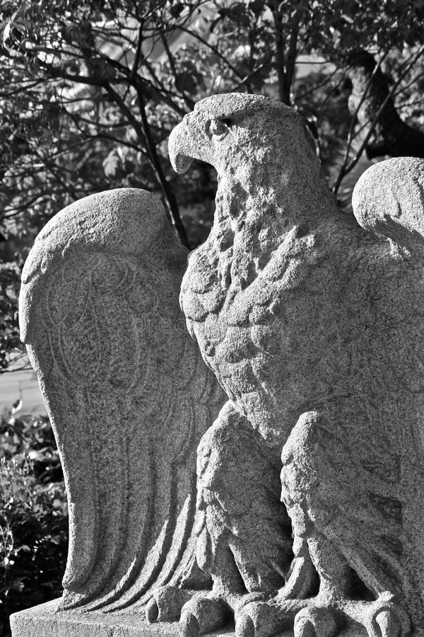 Adler gestaltet im Stein stockfoto. Bild von statue, dekorativ - 21418920