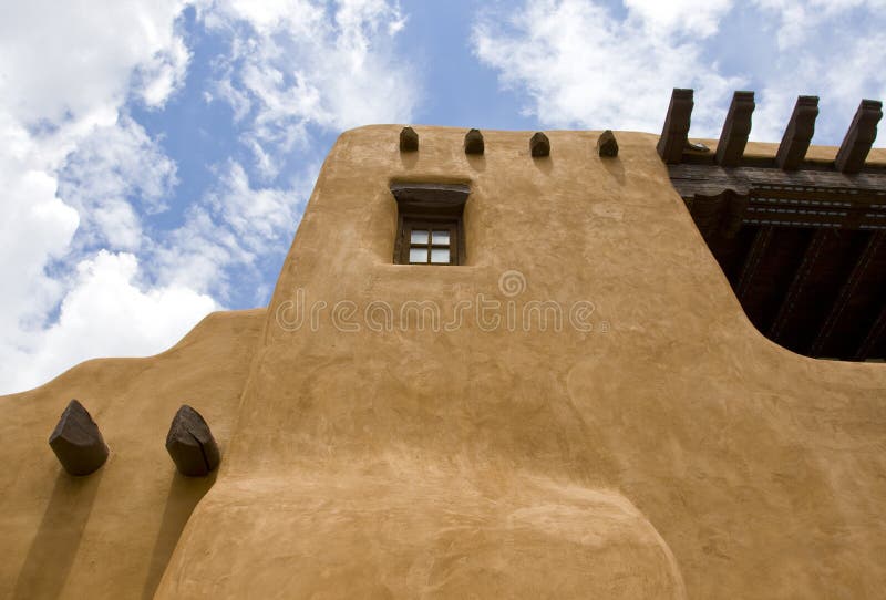 Adobe Building Picture. Image: 5801115