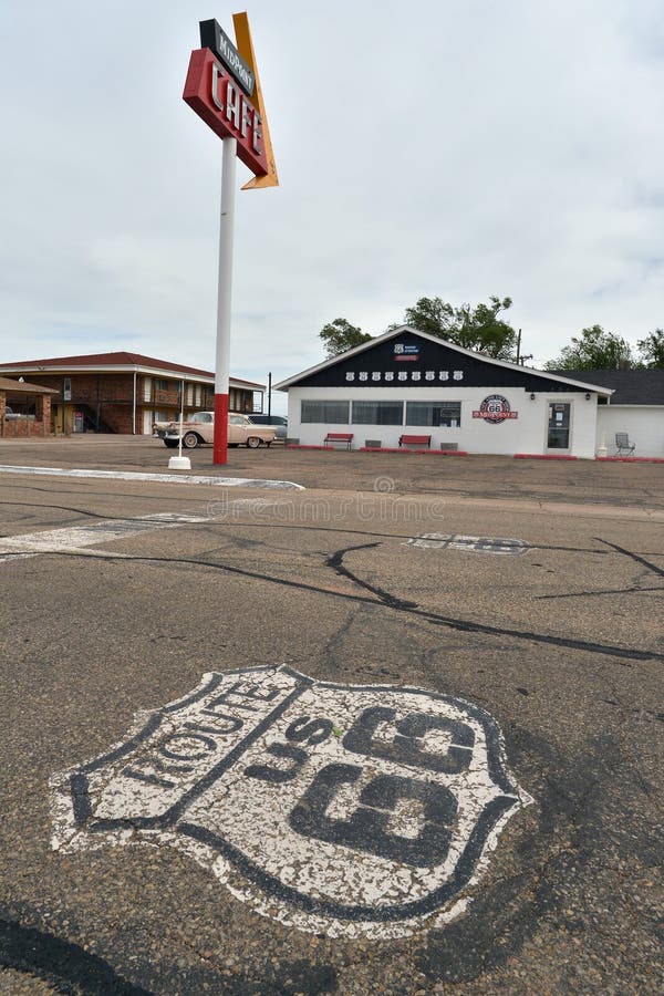 Adrian, Texas, De V.S., 25 April, 2017: Middelpuntkoffie Route 66 ...