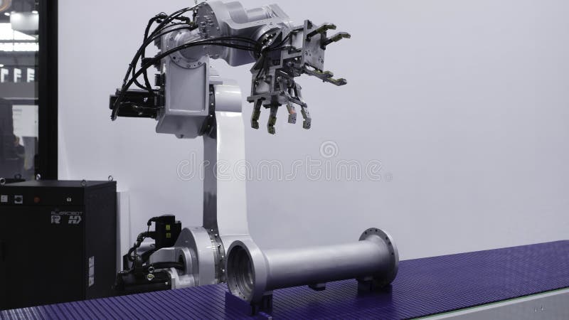 The Advanced Robotic Arm and Its Applications in Modern Industrial ...