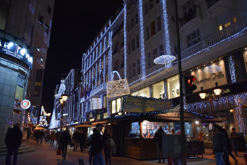 Advent in Budapest editorial photography. Image of night - 62971827