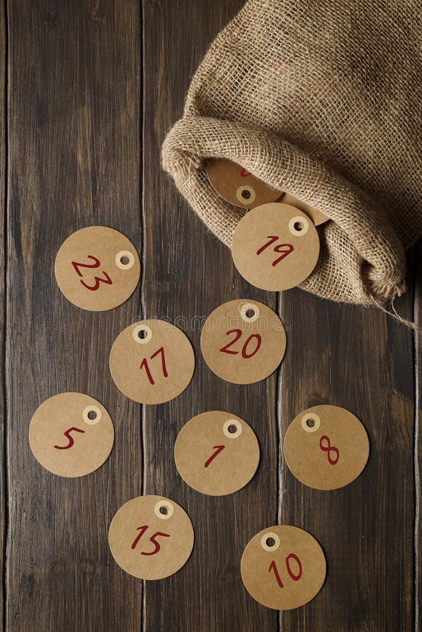 Advent and Christmas Decorations: Labels with Dates for Advent Calendar ...