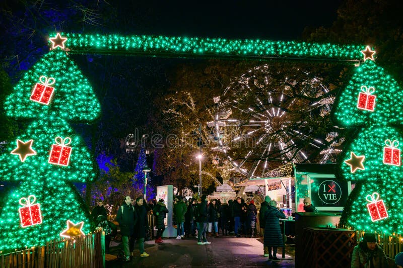 Advent Market in Front of the City Hall Editorial Stock Photo - Image ...