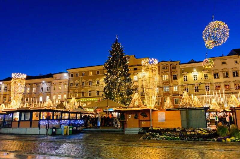 Advent market in linz editorial photo. Image of water - 262694621