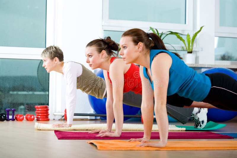 Aeróbicos foto de archivo. Imagen de atleta, estiramiento - 4847828