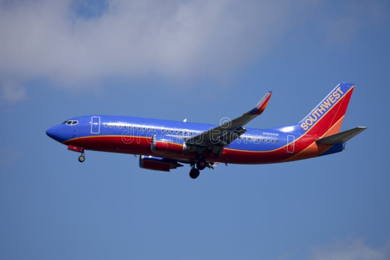 Aereo Di Linea Boeing 737 Di Linea Aerea Di Sud-ovest Fotografia Stock ...