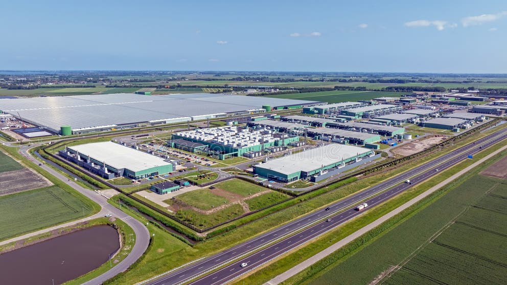 5,864 Big Tech Center Stock Photos - Free & Royalty-Free Stock Photos ...