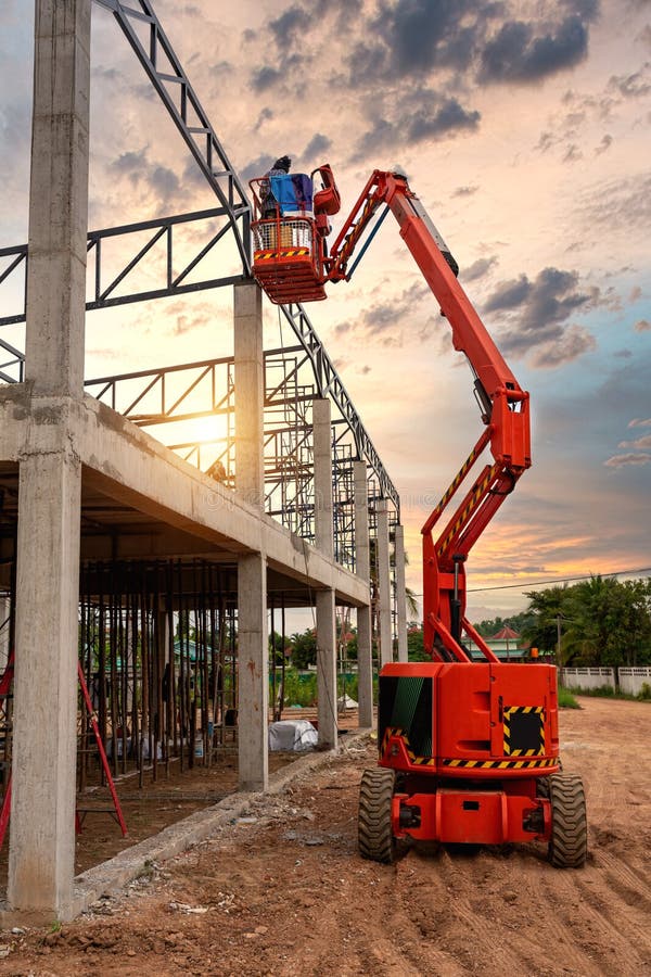 Aerial Platform for Workers Who Work at Height on Buildings ...