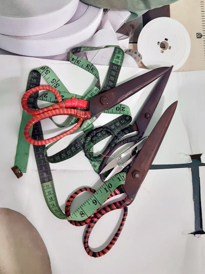 Aerial View of Rusty Scissors and Sewing Meter. Sewing and Tailoring ...