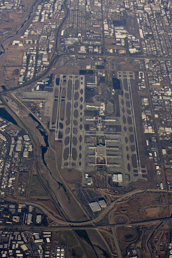 Estacionamiento Del Aeropuerto, Phoenix, AZ Imagen de archivo - Imagen ...