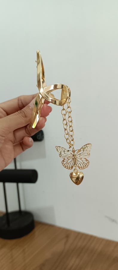 Aesthetic Butterfly Hair Pin Stock Photo - Image of aesthetic, locket ...