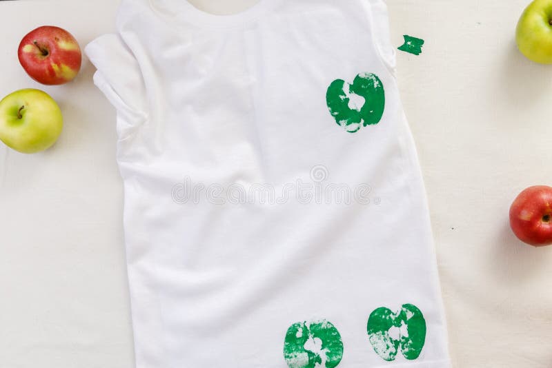Afdrukken Van Stempels. Handgemaakt Met Exclusieve Afdruk Op Kleding ... Afdrukken Van Stempels. Handgemaakt Met Exclusieve Afdruk Op Kleding ...
