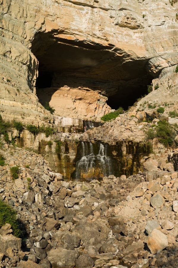 Afqa grotto editorial photography. Image of travel, sources - 32882172