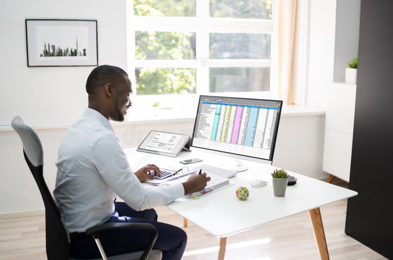 African American Accountant Stock Photo - Image of african, bill: 277135724