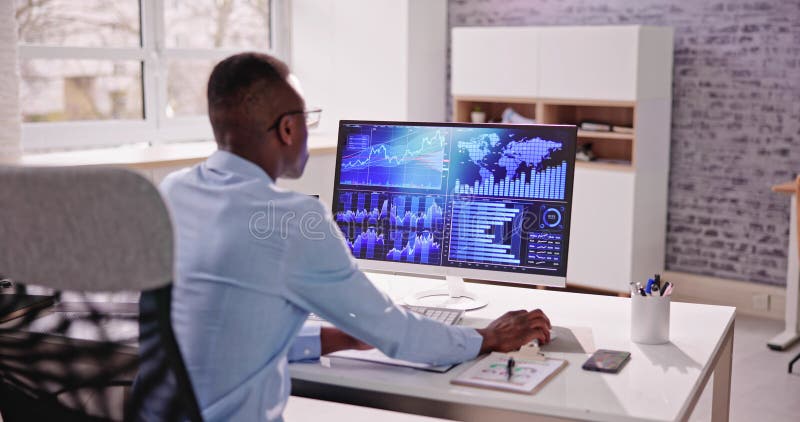 African American Data Analyst Stock Photo - Image of office, graph ...