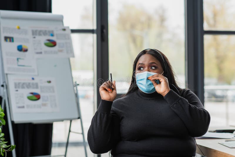 African American Plus Size Operator in Stock Image - Image of pandemic ...