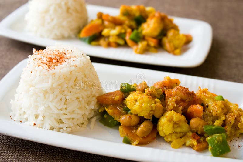 African Cauliflower Beans Dish Stock Photo - Image of pepper, cuisine ...