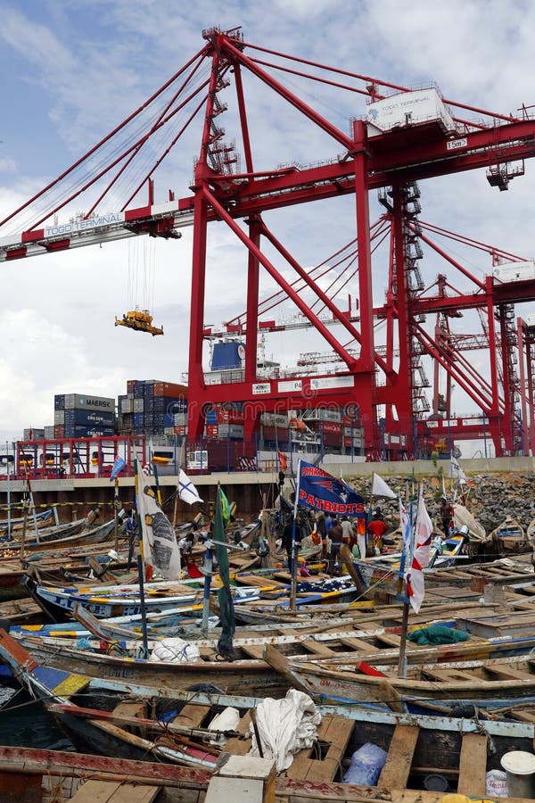 African daily life editorial stock photo. Image of ship - 256024663