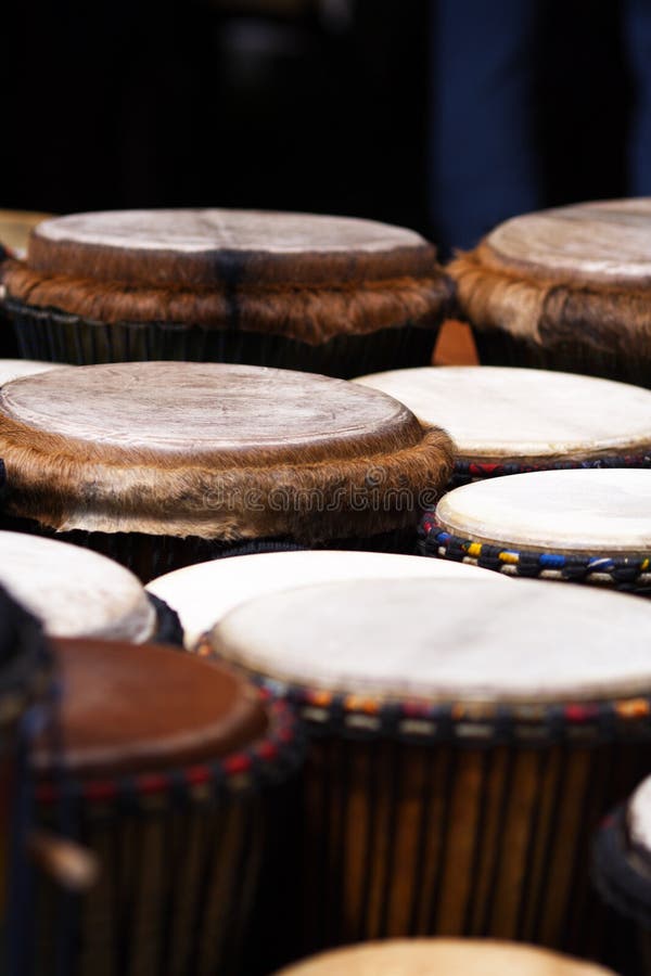 Afrikanska valsar fotografering för bildbyråer. Bild av instrument ...
