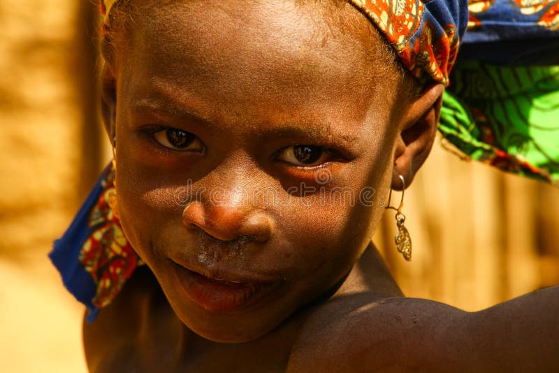 Afrikanskt barn redaktionell arkivfoto. Bild av barn - 33709043