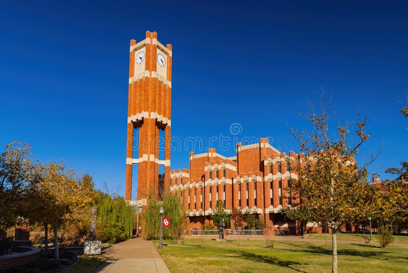 Afternoon View of the Clock Tower of Univeristy of Oklahoma Editorial ...