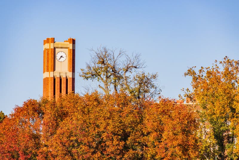 Afternoon View of the Clock Tower of Univeristy of Oklahoma Editorial ...