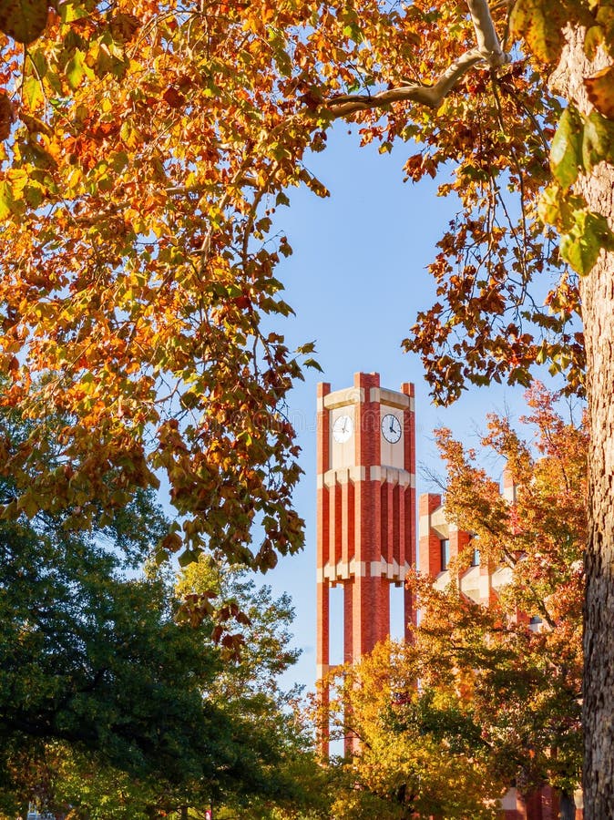 Afternoon View of the Clock Tower of Univeristy of Oklahoma Editorial ...