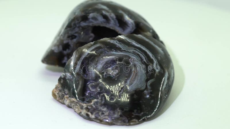 Agate, Agate Geode is a Non-uniformly Used Term from Geology ...