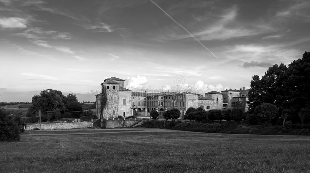 Agazzano Castle editorial stock image. Image of agazzano - 44904864