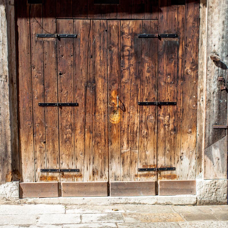 Aged old doors stock image. Image of door, antique, knob - 40028605