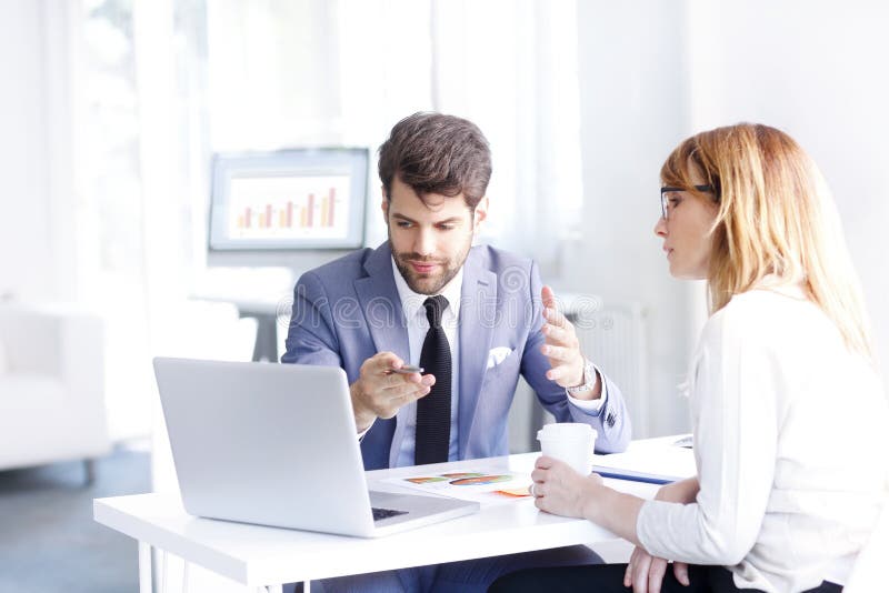 Agent and client stock image. Image of middle, coffee - 72206201