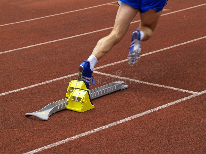 Startblok van een zwembad stock foto. Image of activiteit - 18151028