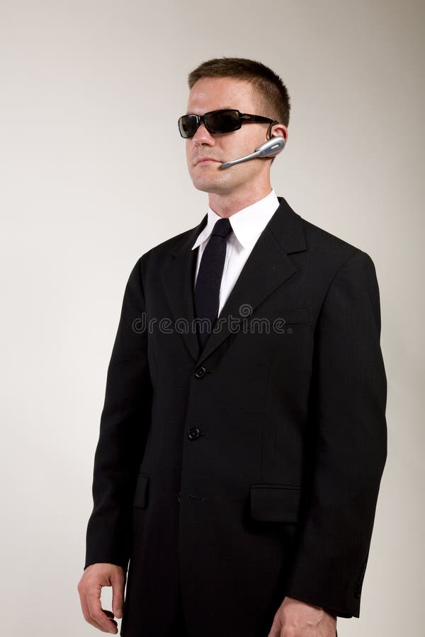 Agente secreto observando foto de stock. Imagem de isolado - 6594482