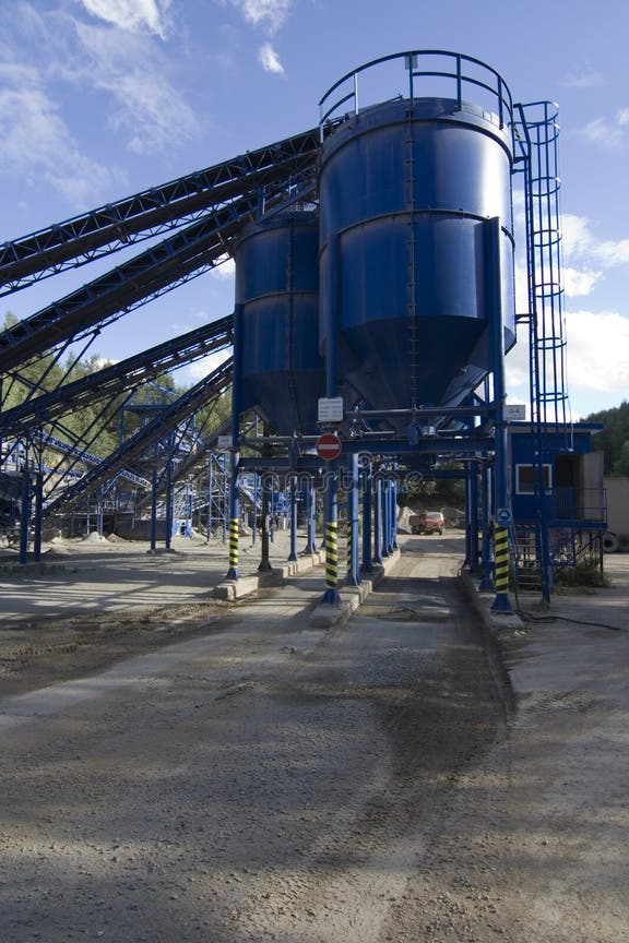 Aggregate storage bin stock photo. Image of industry, creative - 6058620