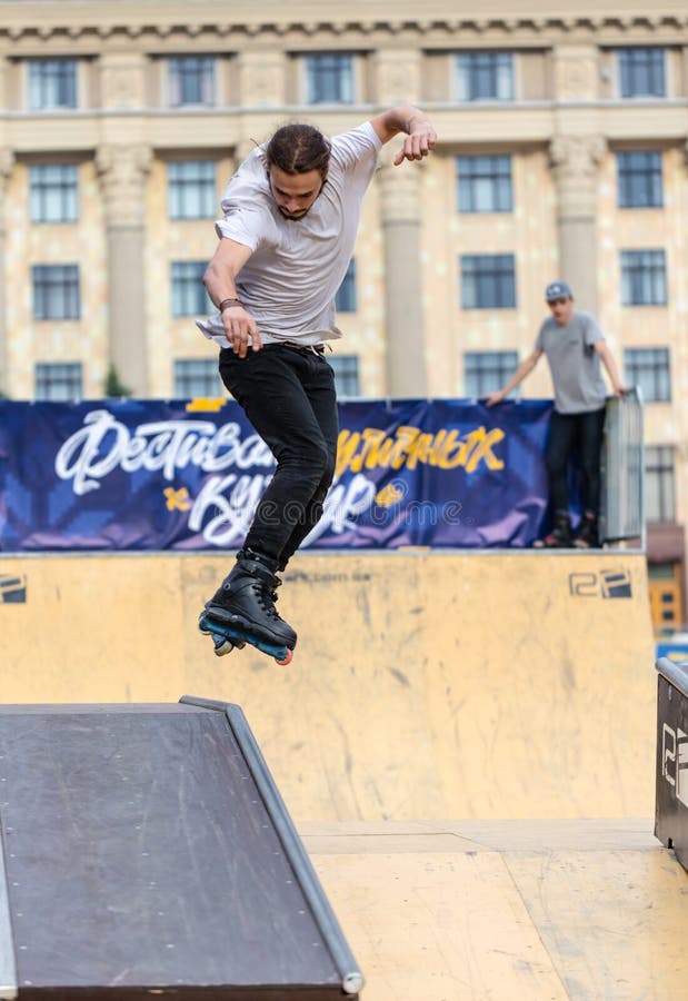 Aggressive Rollerblading Competition Editorial Photo - Image of skate ...
