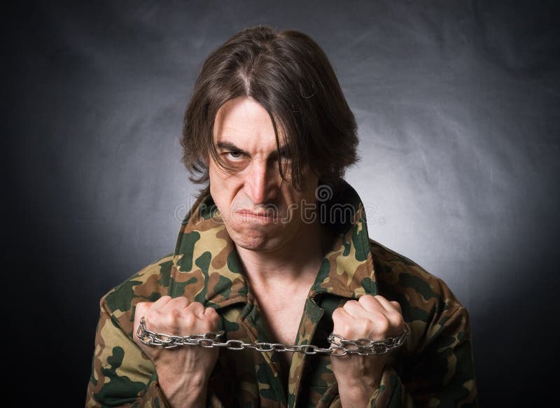 Aggressivo l'uomo immagine stock. Immagine di aggressivo - 16561873