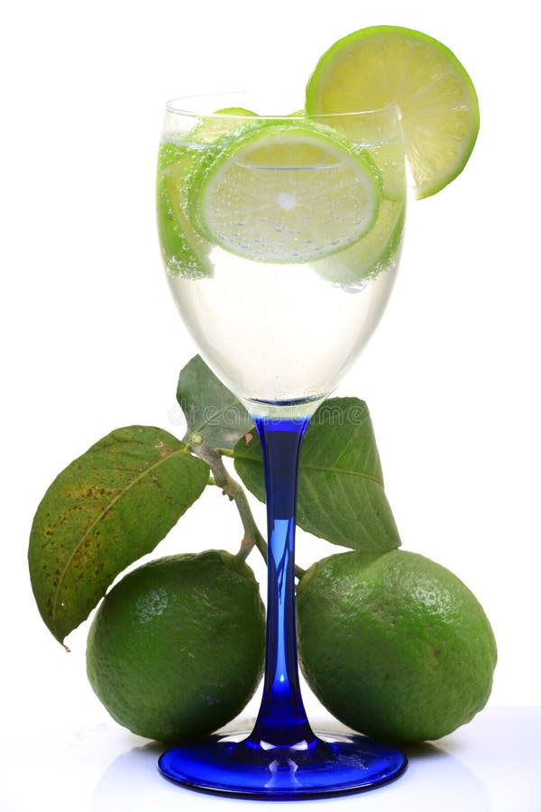 Agua de cal fresca imagen de archivo. Imagen de hojas - 18227613